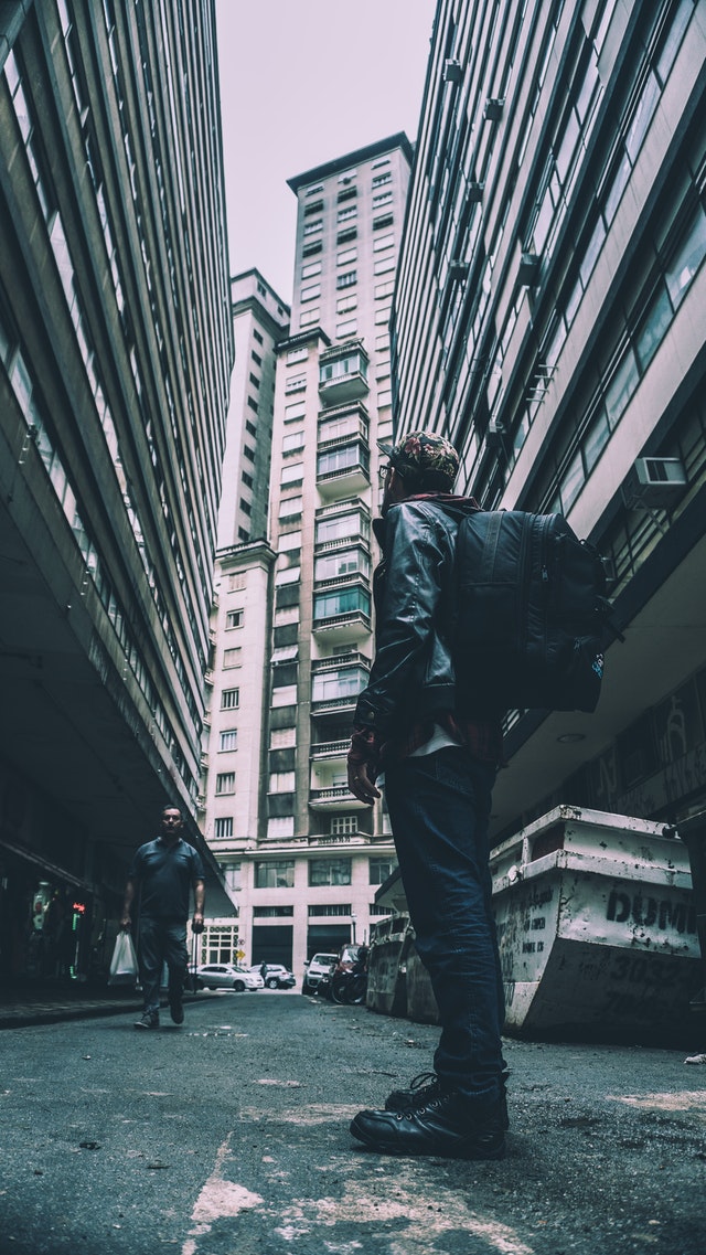 Foreshortening photography : Explanation , Ideas and Tips